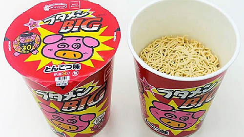 ミニカップサイズの「ブタメン」が巨大化! ブタメン発売30周年で「ブタメンBIG とんこつ味」が本日1日(月)にセブン‐イレブンに再登場 ...